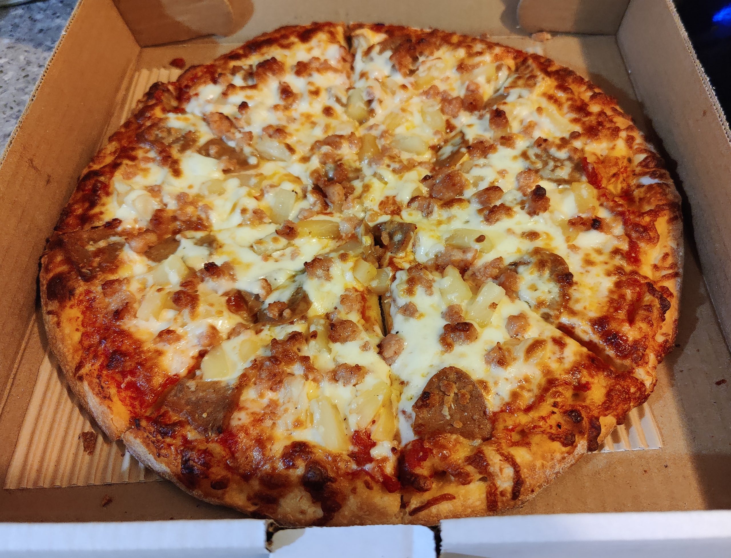World Famous Pizza - YUMMY 4 UR TUMMY