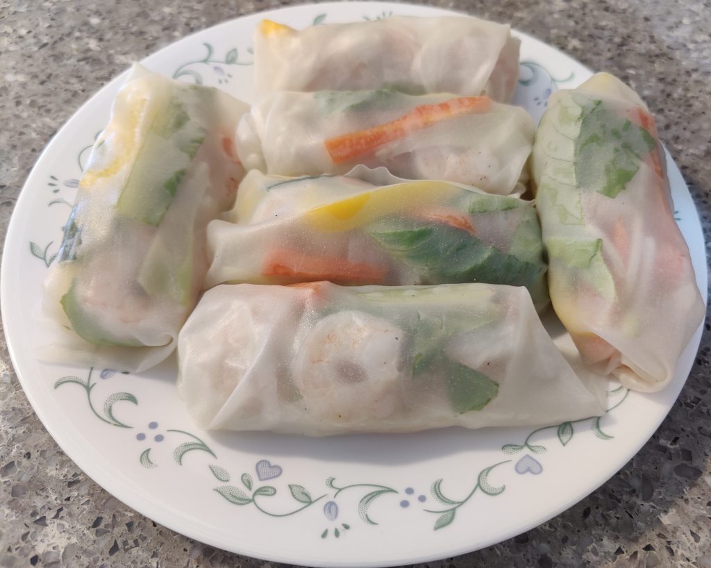 Vietnamese Fresh Spring Rolls - YUMMY 4 UR TUMMY